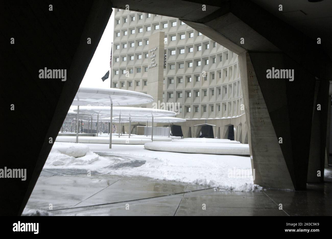 Bâtiment du siège social HUD--scènes de neige. Bâtiment du siège social ...