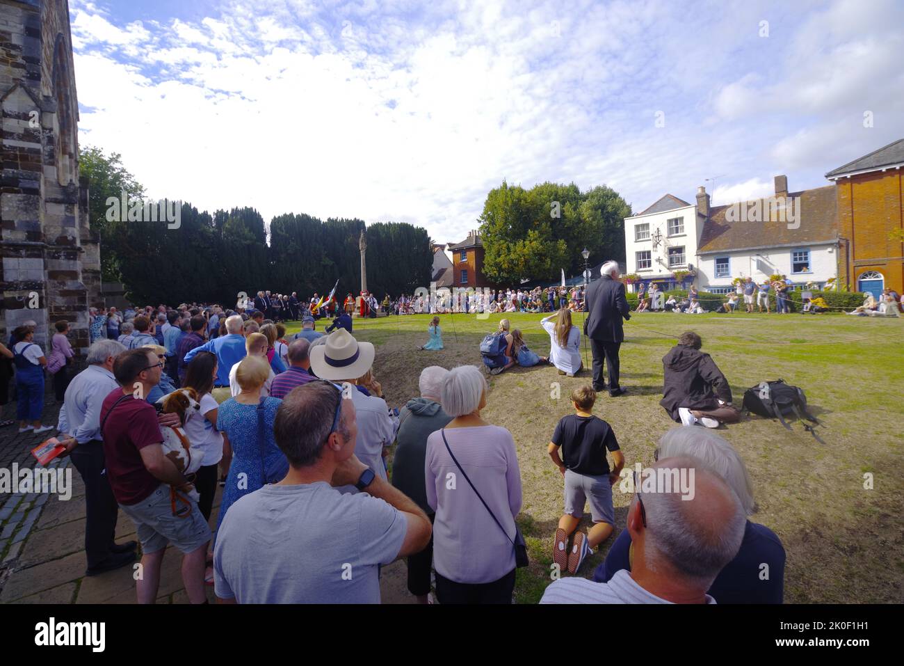 Le maire de wimborne lit la proclamation du roi charles iii Banque de ...