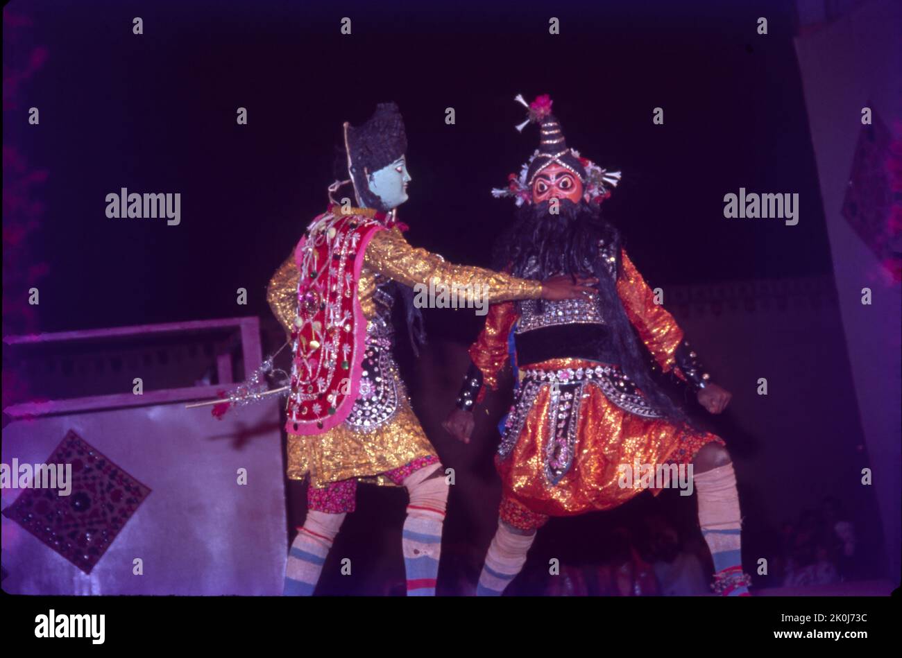 Chhau dance Banque de photographies et d’images à haute résolution - Alamy