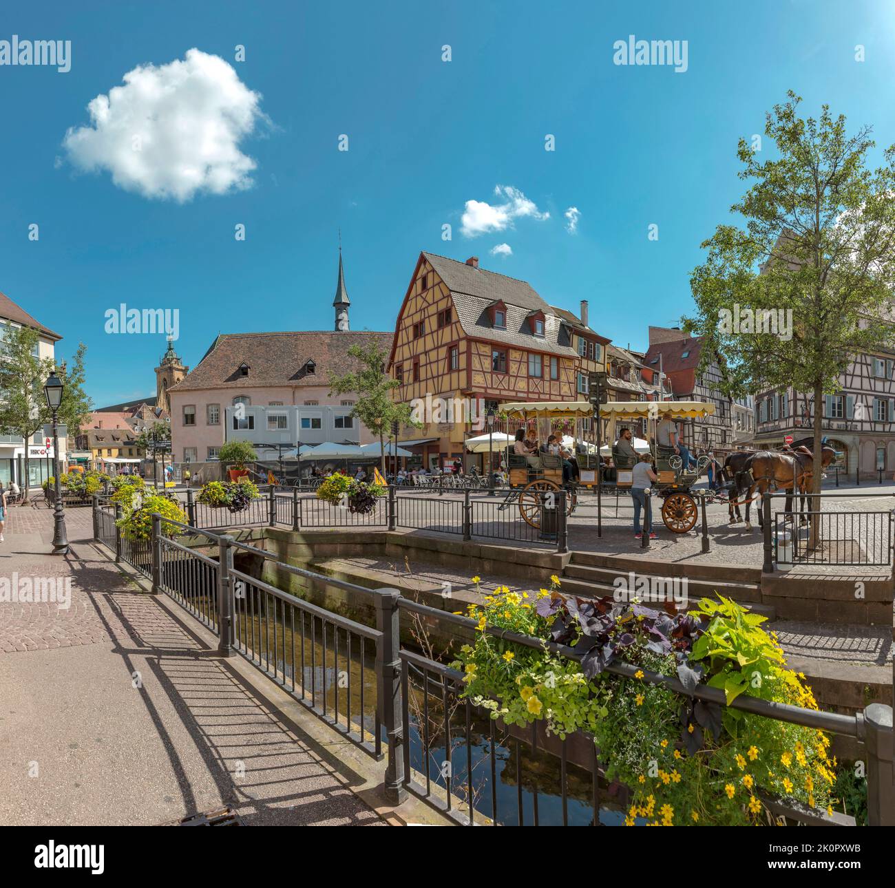 Quai de la Sinne, Cheval et calèche, Colmar, , France, ville, village ...