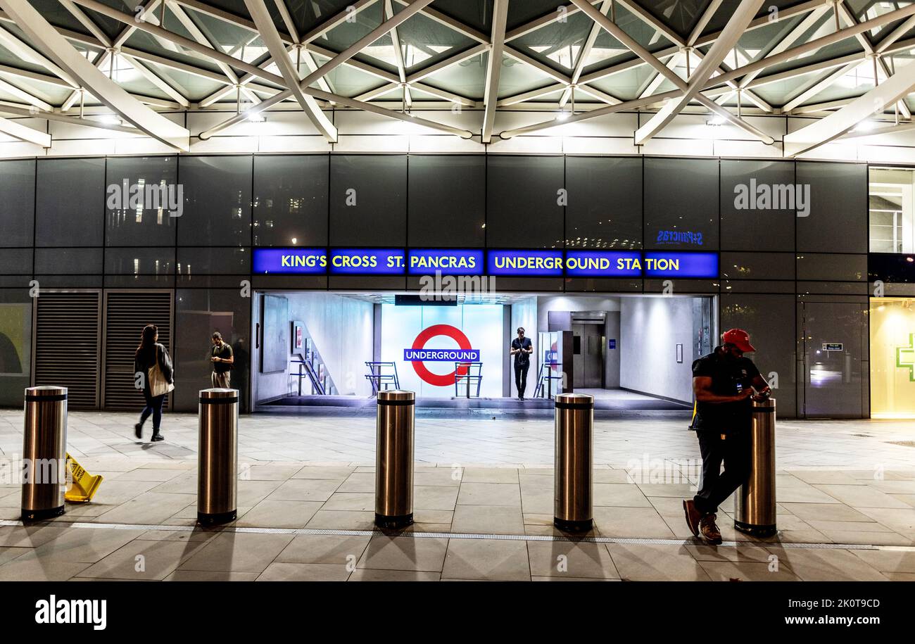 Nouveau service kings cross station Banque de photographies et d’images ...