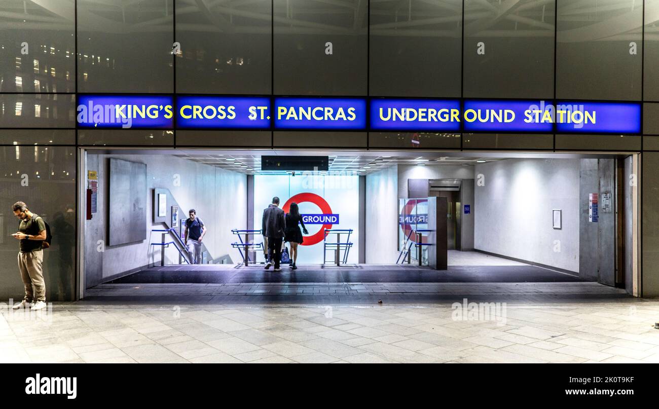 Nouveau service kings cross station Banque de photographies et d’images ...