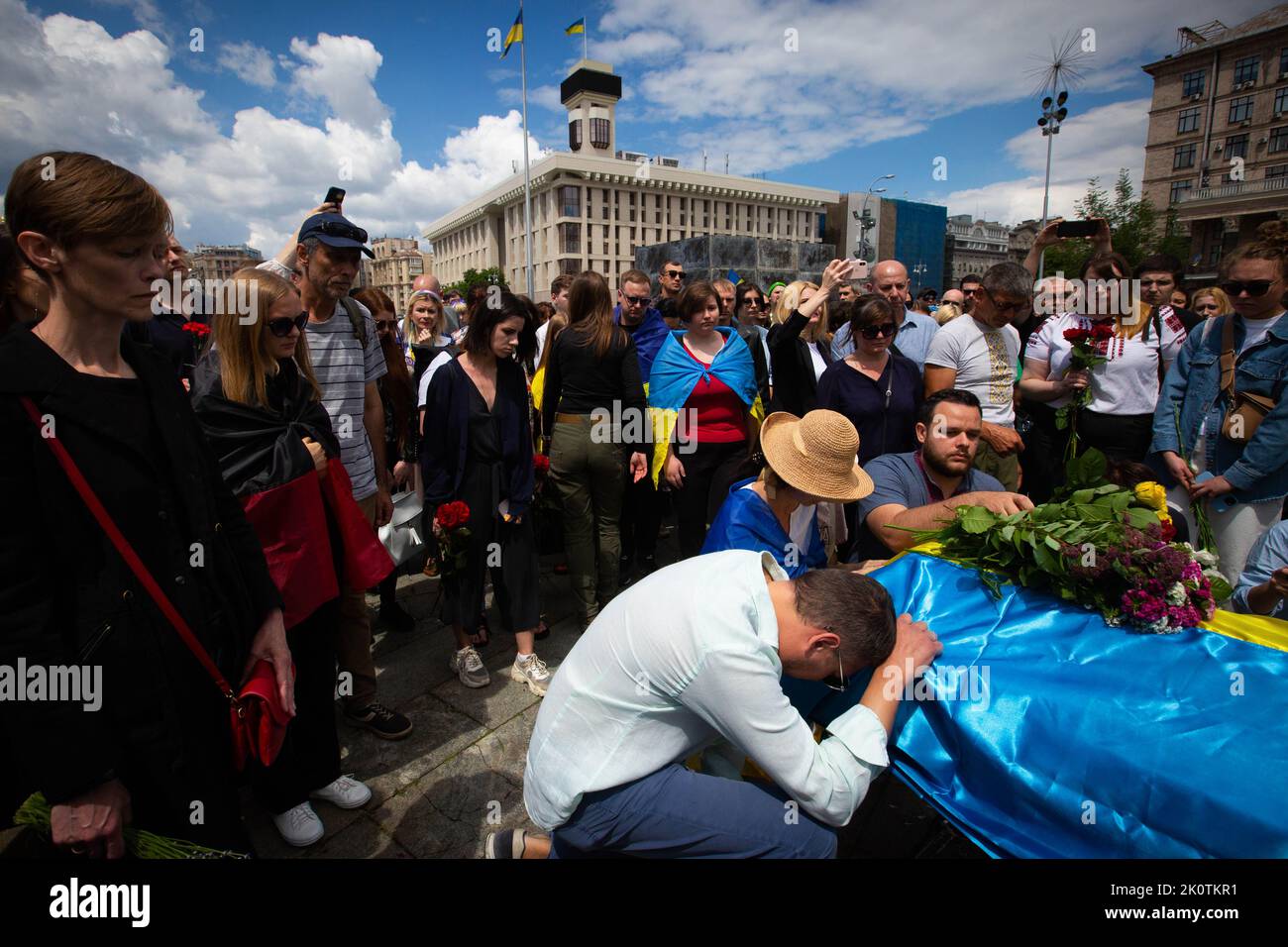 Kiev, Ukraine. 18th juin 2022. Le peuple honore le militaire ukrainien ...