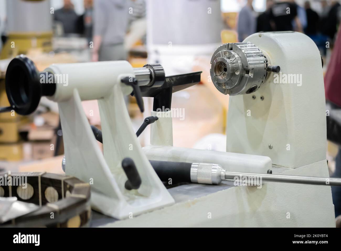 Tour a bois industriel Banque de photographies et d’images à haute ...
