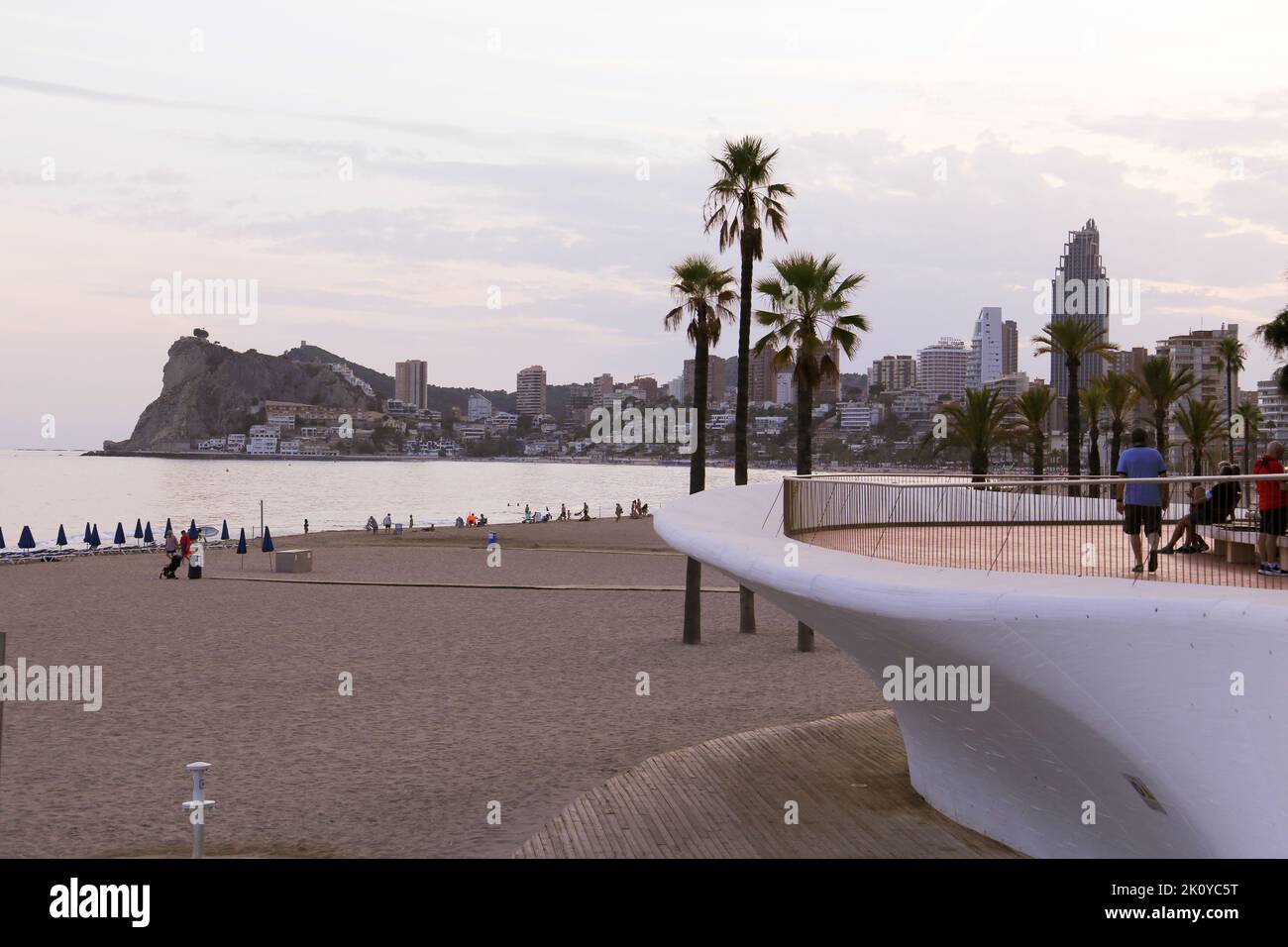 Benidorm, Alicante, Espagne- 11 septembre 2022: Plage de Poniente avec ...