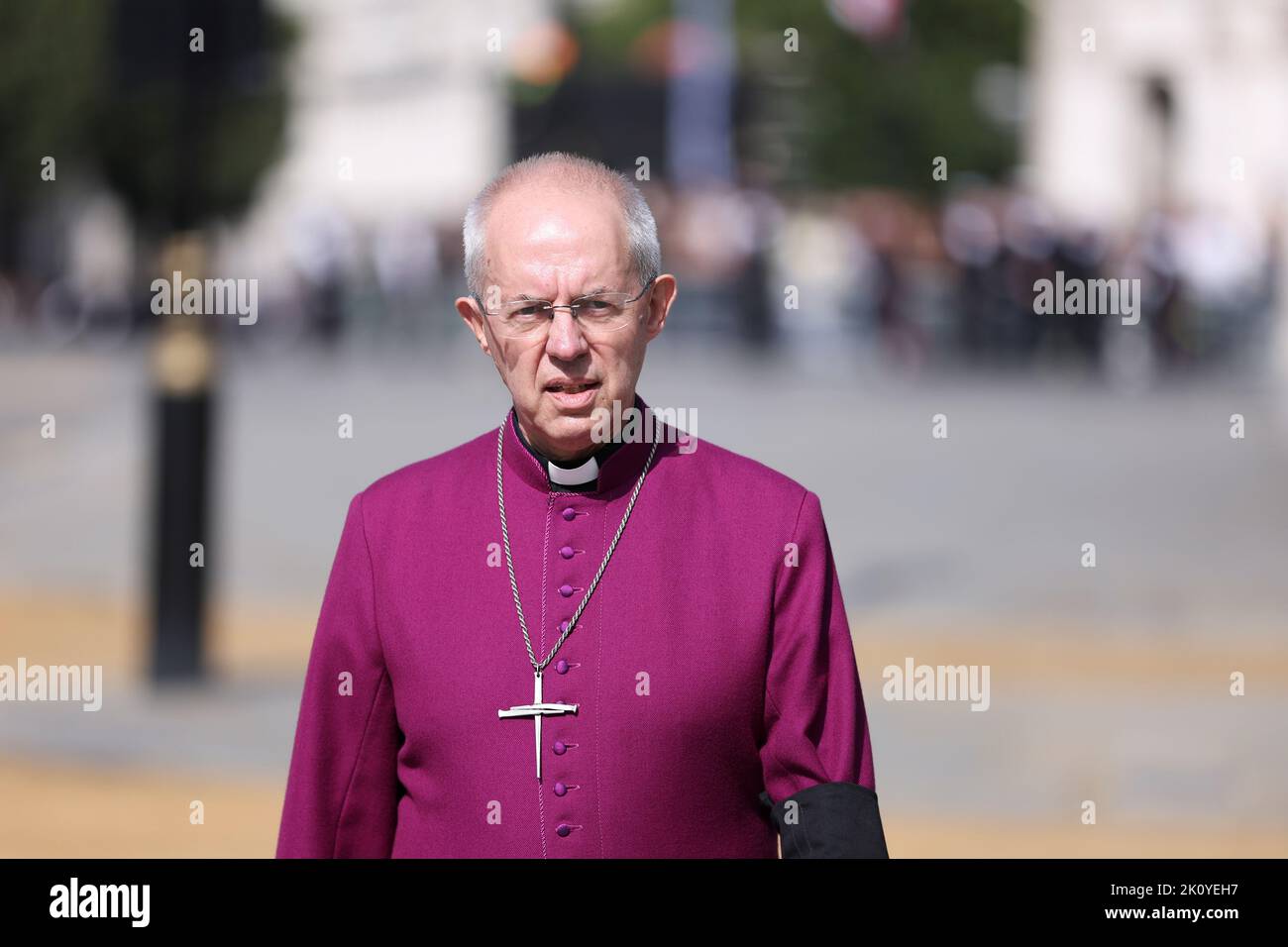 L'archevêque de Canterbury, Justin Welby, marchant à travers ...