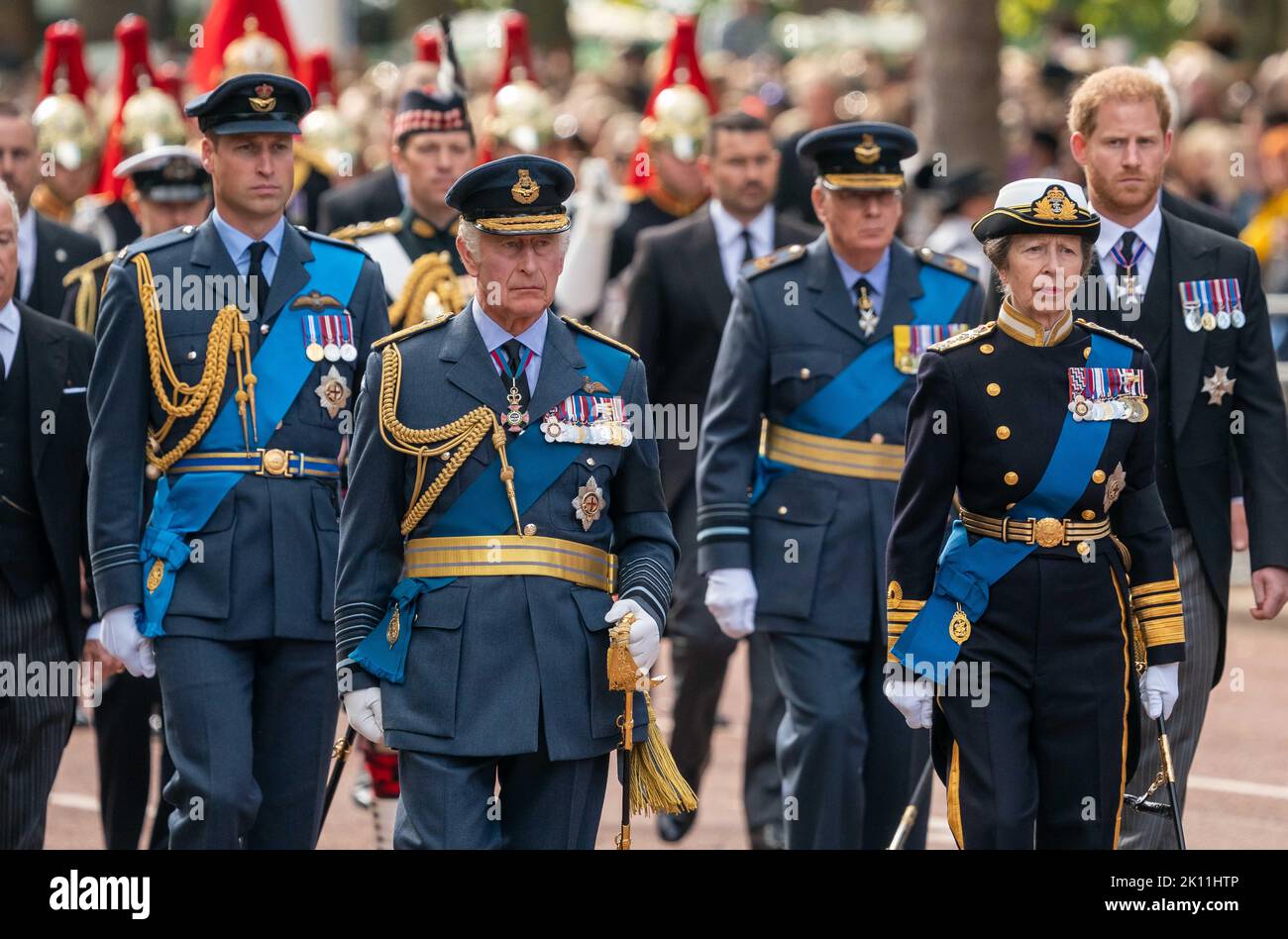 © Jeff Moore le roi Charles III , le prince de Galles et le duc de ...