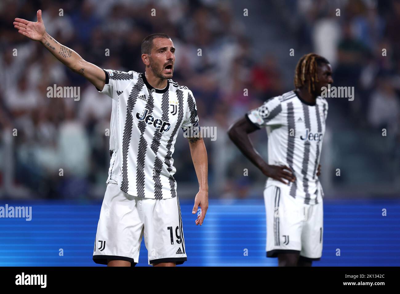 Leonardo Bonucci de Juventus FC gestes pendant le match de l'UEFA ...