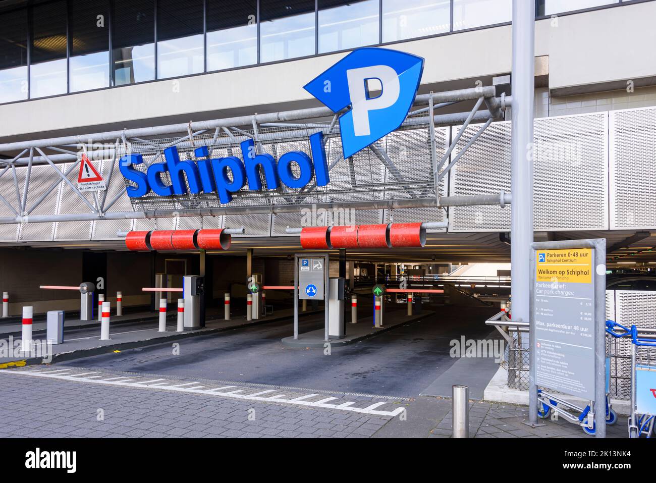 Car parking schiphol airport amsterdam Banque de photographies et d ...