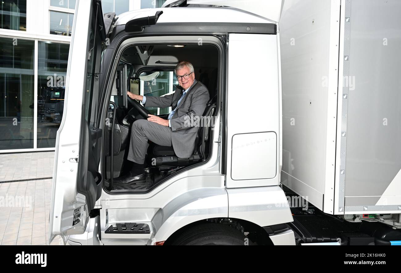 Chef de camion daimler Banque de photographies et d’images à haute ...