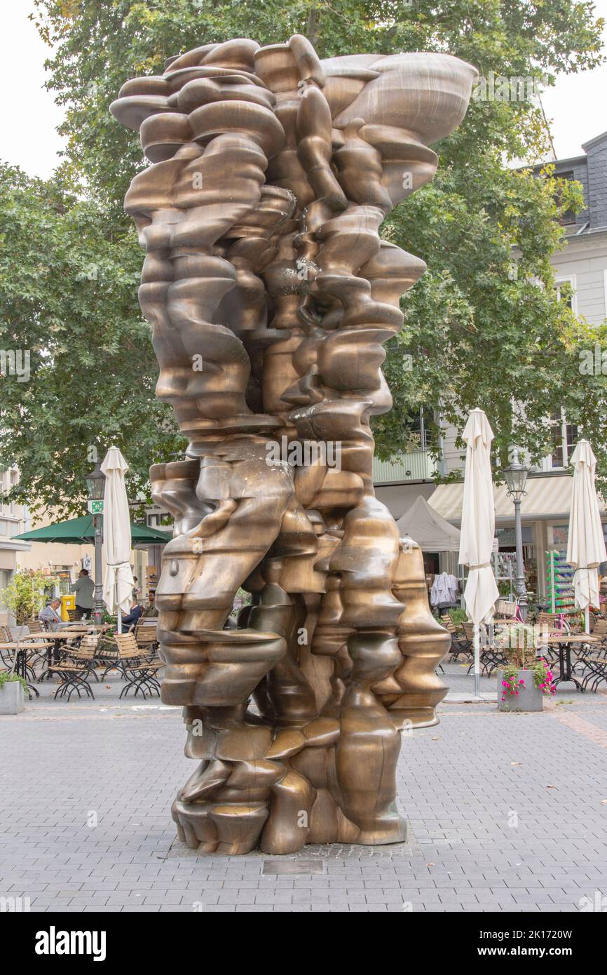 Bonn septembre 2022: La sculpture d'Anthony Cragg est un véritable ...