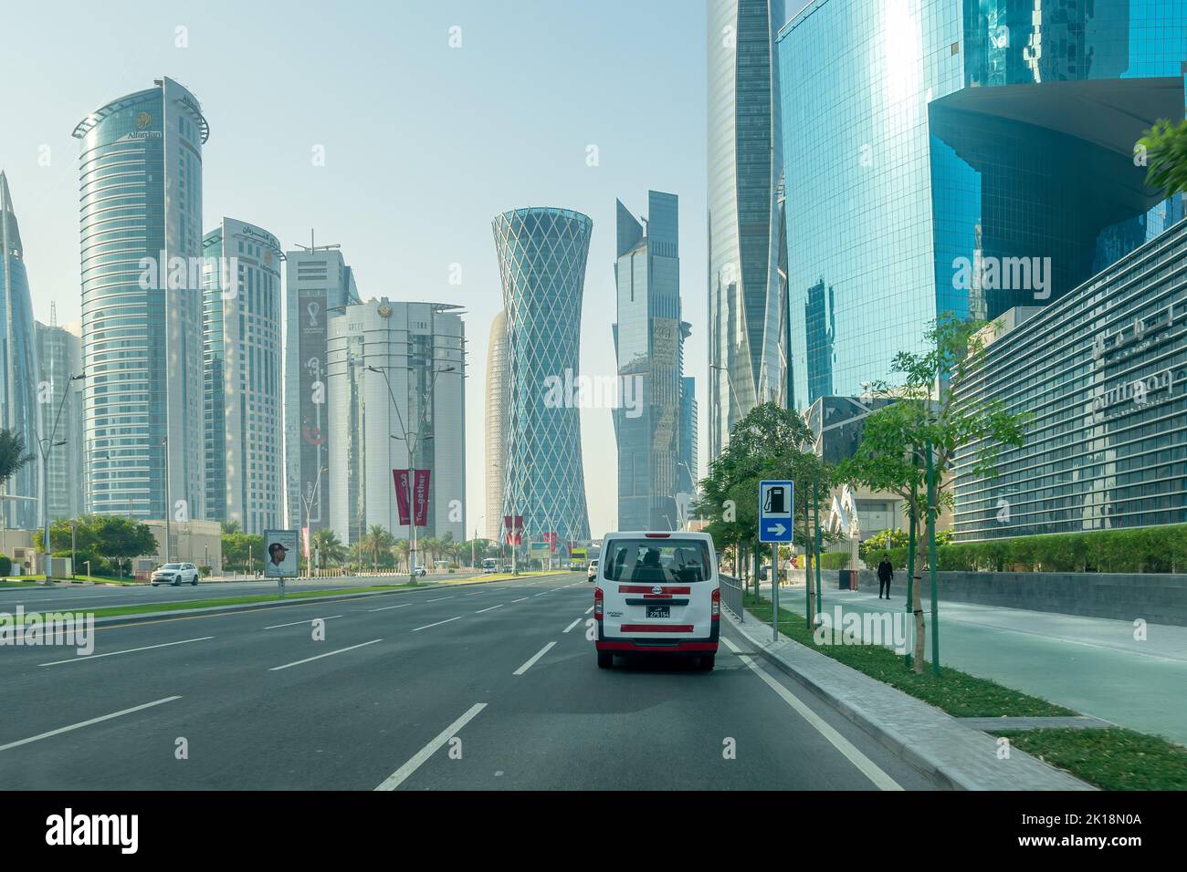 Trafic routier au centre financier de Doha - Beautification des routes ...
