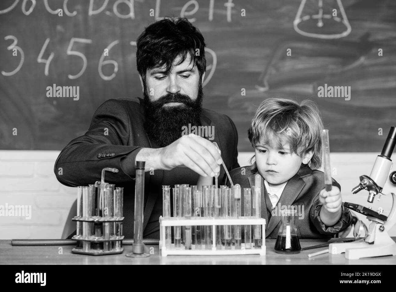 Spécial et unique. Leçon privée Genius pour tout-petits. Enfant Genius ...