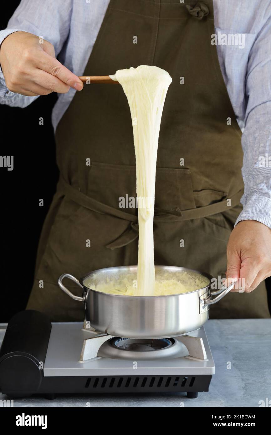 Pommes Aligot, plat extensible mélangé au fromage (Tomme fraîche de l ...