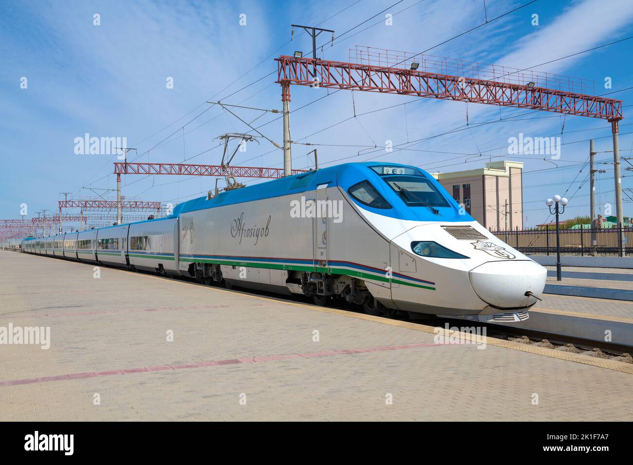 BOUKHARA, OUZBÉKISTAN - 11 SEPTEMBRE 2022: Talgo 250 'Afrosiyob' train ...