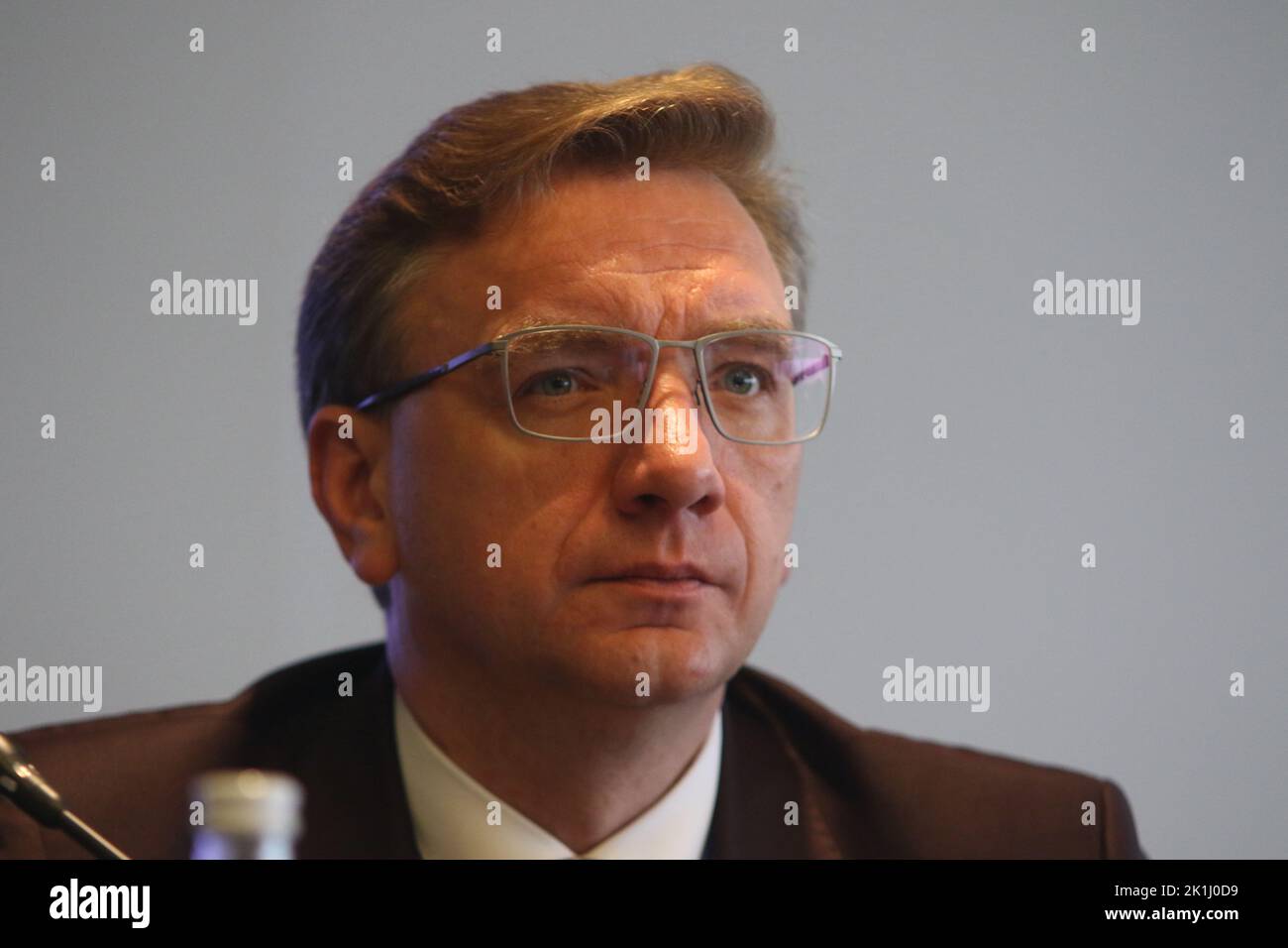 Oleg melnikov Banque de photographies et d’images à haute résolution ...