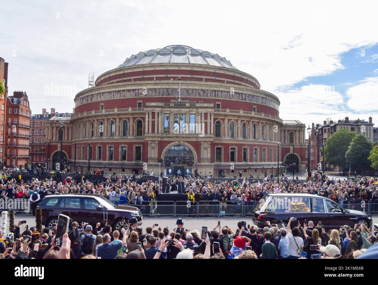 Londres, Royaume-Uni. 19th septembre 2022. La Royal Hearse passe devant ...