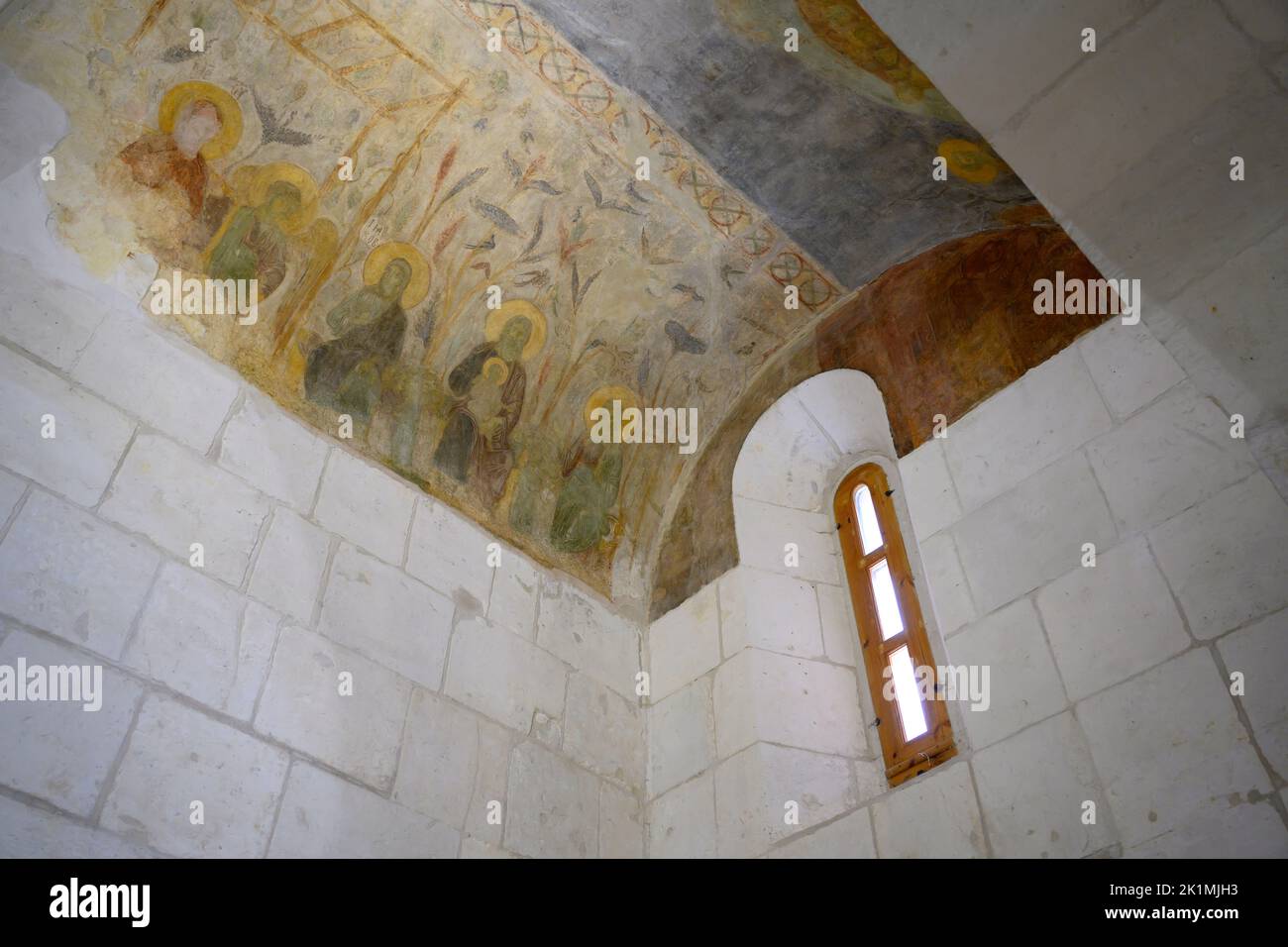 Fresques du 12th siècle dans le style byzantin classique, réalisées par ...