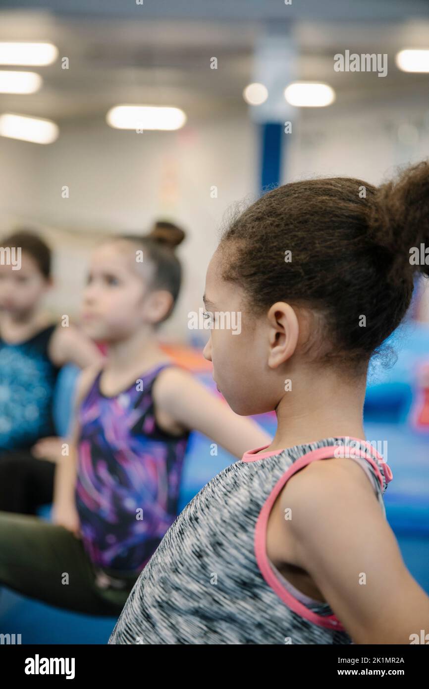 Fille En Classe Banque De Photographies Et Dimages à Haute Résolution Alamy