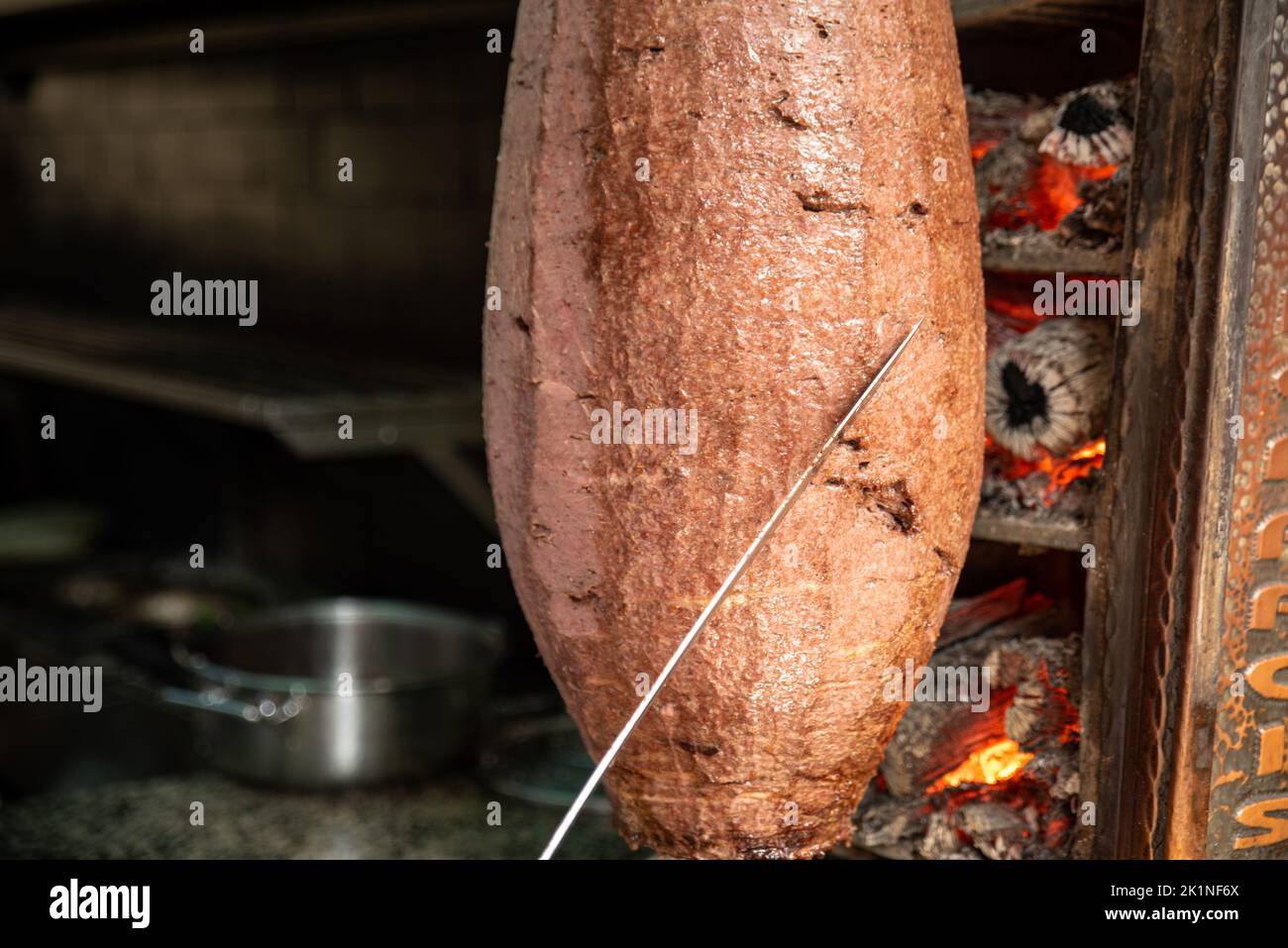 Chef cuisinier de cuisine turque traditionnelle Shawarma viande Doner ...