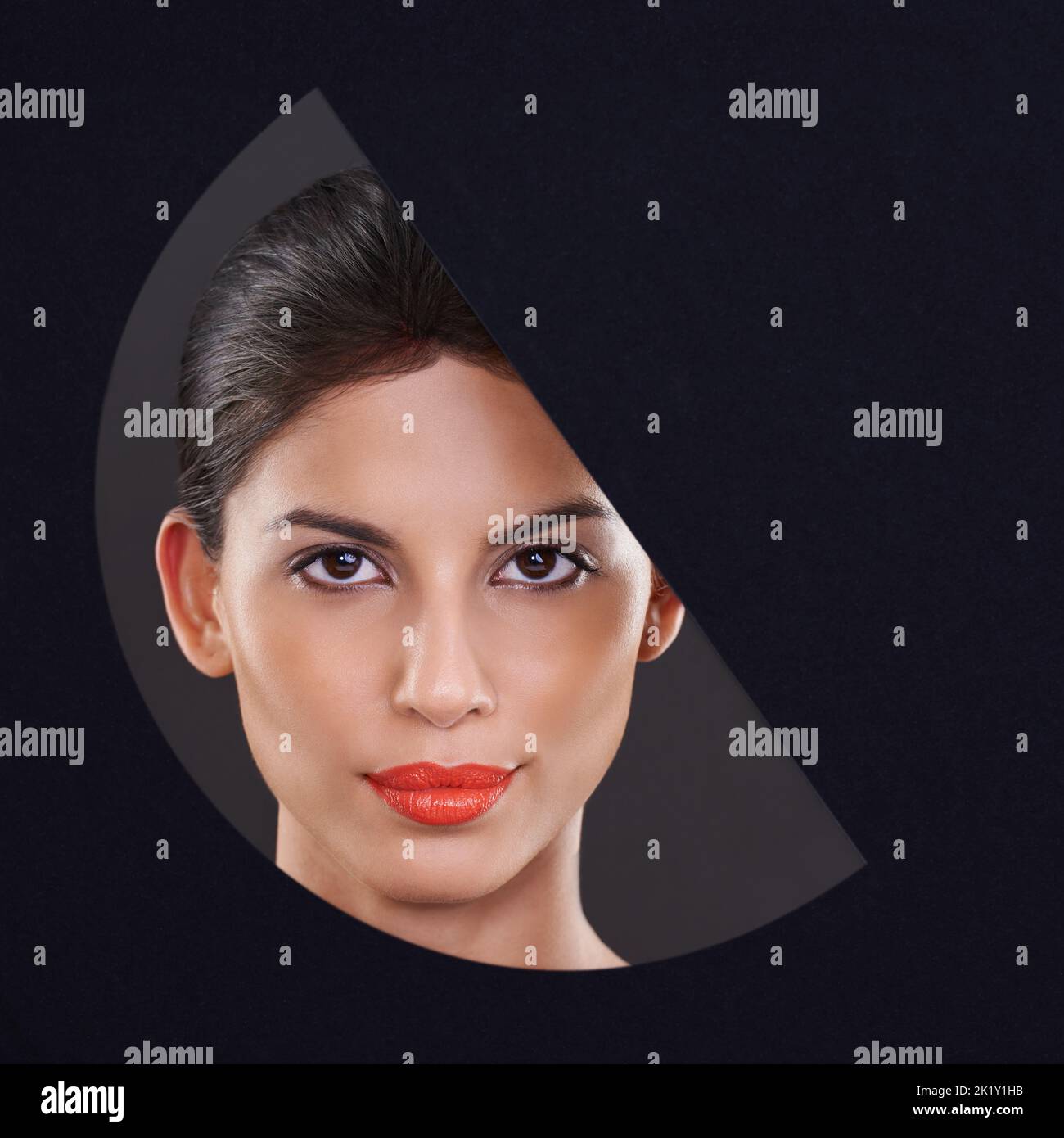 La beauté vient dans toutes les formes et tailles. Une belle jeune ...