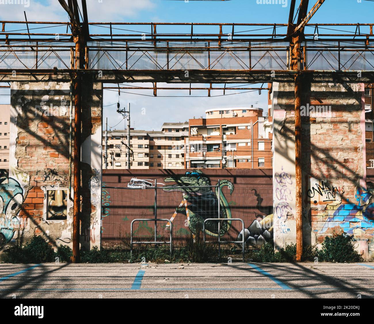 Parking graffiti street art in Banque de photographies et d’images à ...