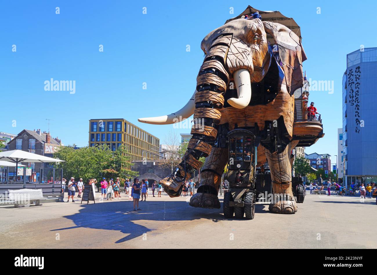 NANTES, FRANCE -10 AOÛT 2022- vue du Grand éléphant, un éléphant ...