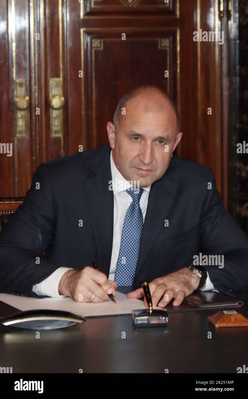 Rumen radew Banque de photographies et d’images à haute résolution - Alamy