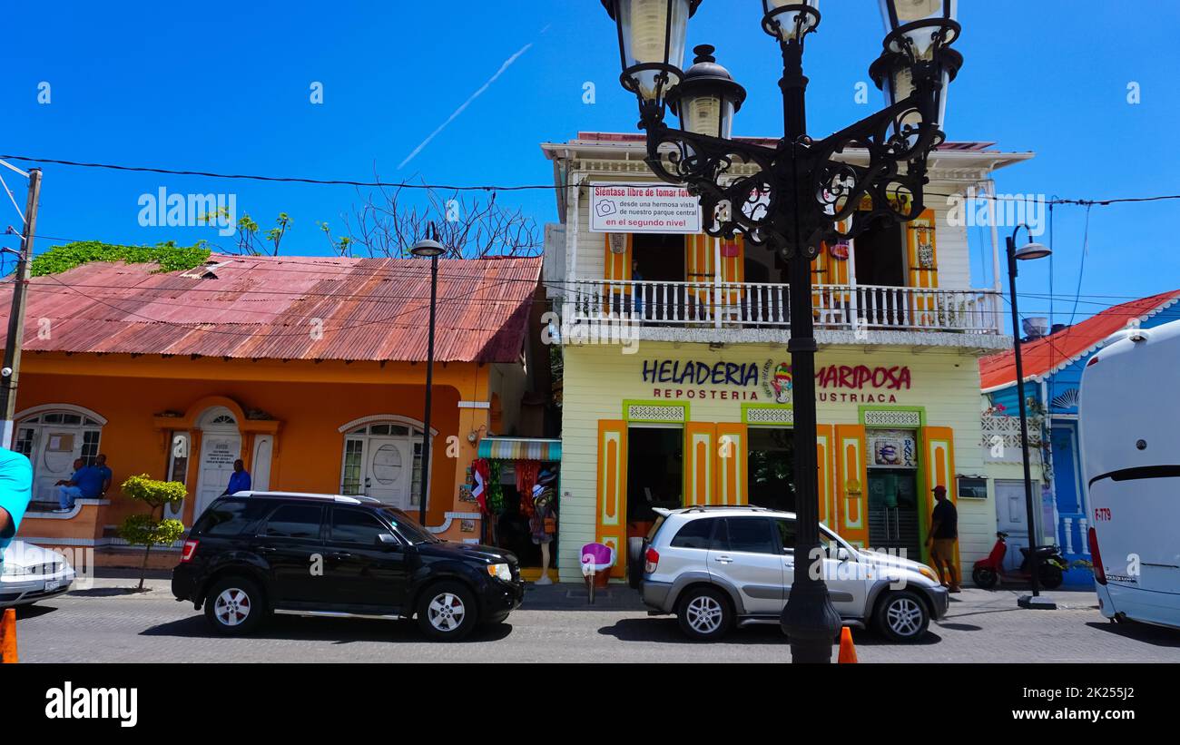 Puerto Plata, DR - 10 mai 2022: Le beau parc central est la pièce centrale de la ville de Puerto ...