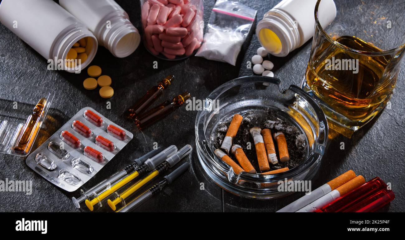 Alcool et drogues Banque de photographies et d’images à haute ...