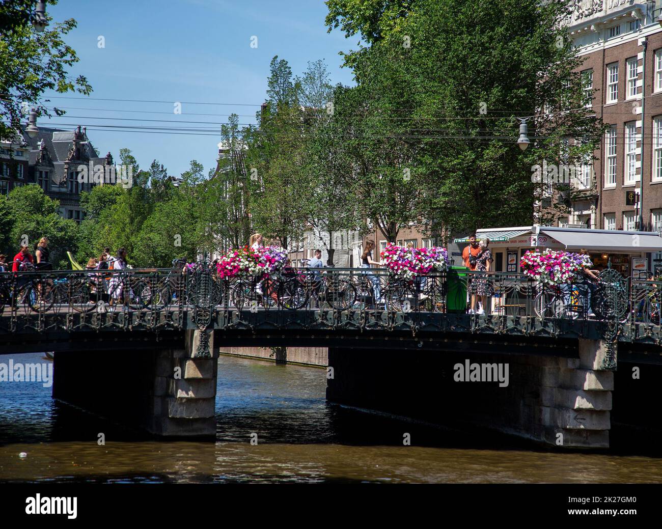 Amsterdam canal tourisme touristique Banque de photographies et d ...