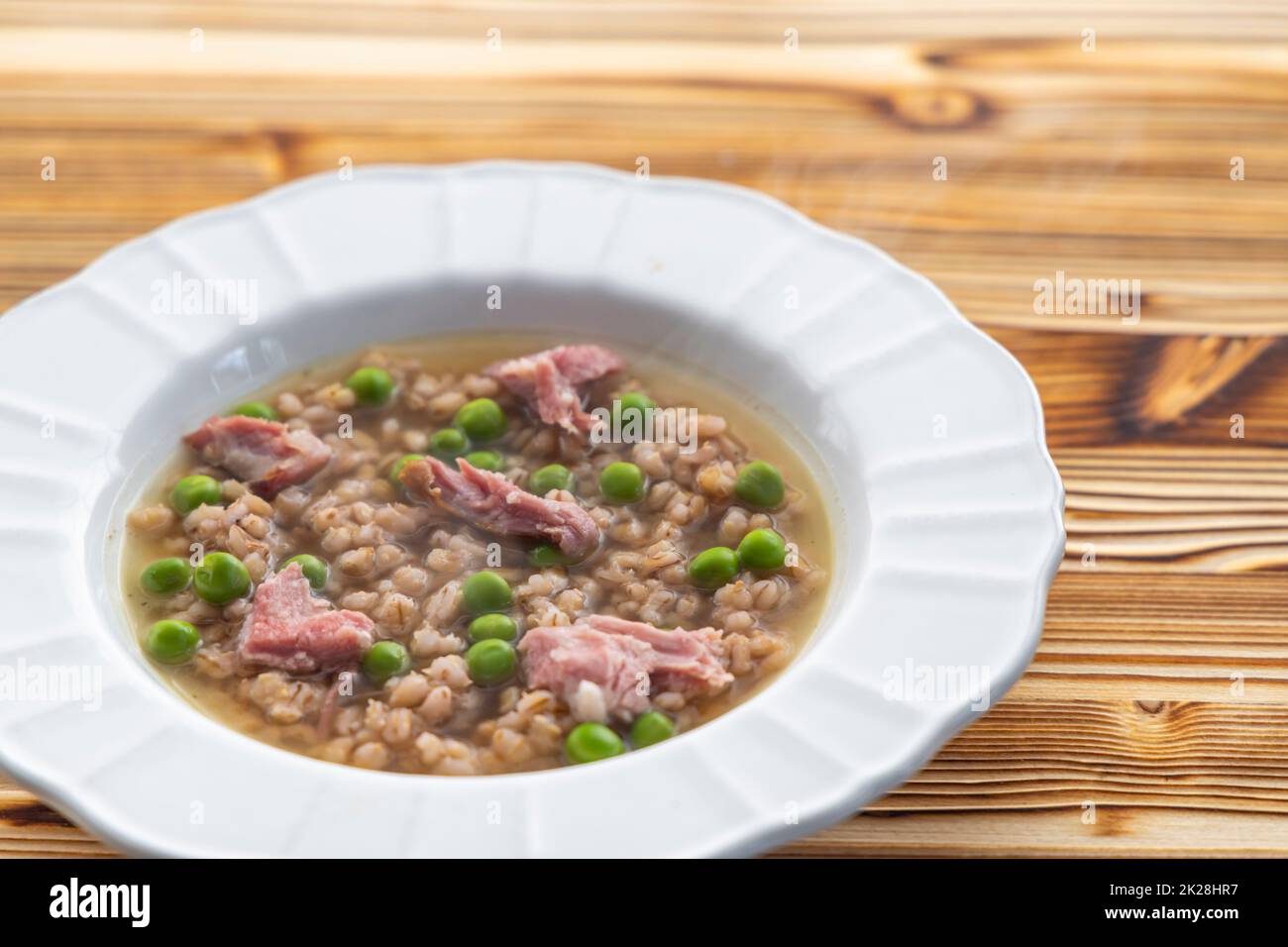 soupe à la viande fumée et aux gruaux d'orge Photo Stock - Alamy
