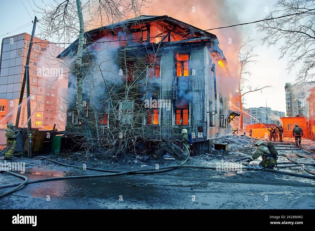 Incendie tragique de la maison Banque de photographies et d’images à ...