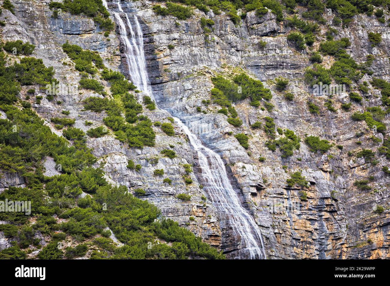 Ruisseau de montagne et de pierre Banque de photographies et d’images à haute résolution - Alamy