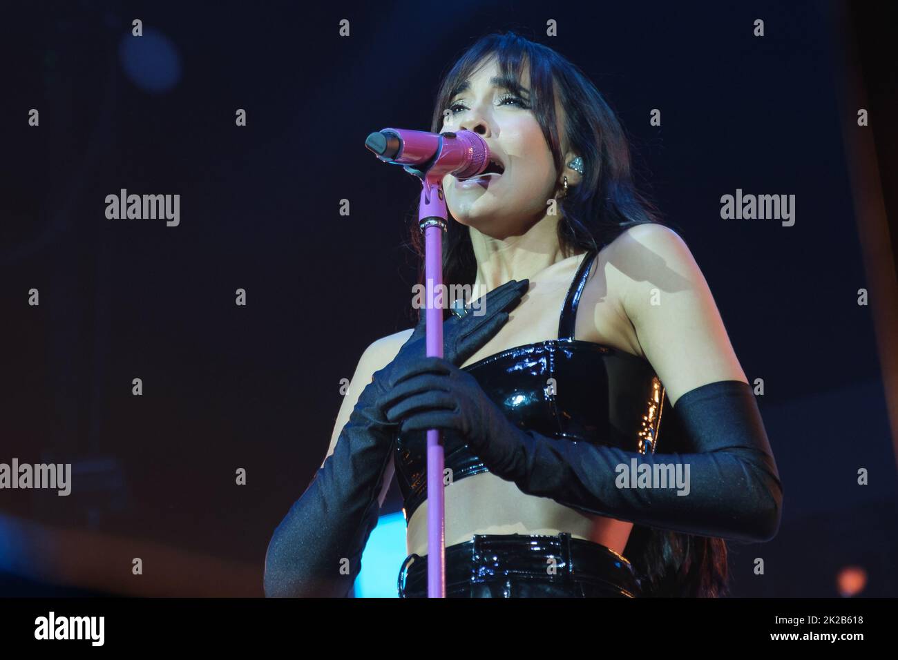 La chanteuse Aitana Ocaña joue lors de son concert des 11 raisons de ...