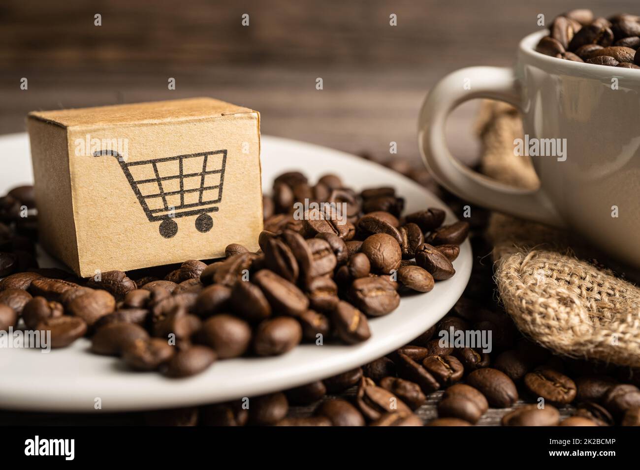 Boîte avec le symbole du logo du panier sur les grains de café, Import ...