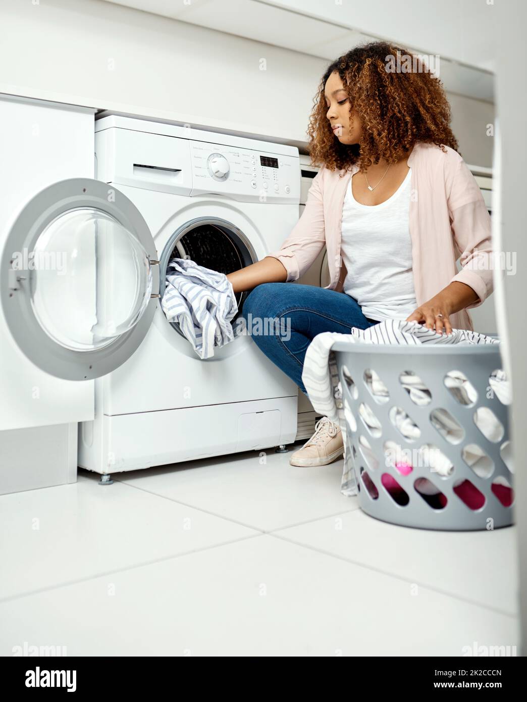 Femmes africaines lessive Banque de photographies et d’images à haute résolution - Alamy