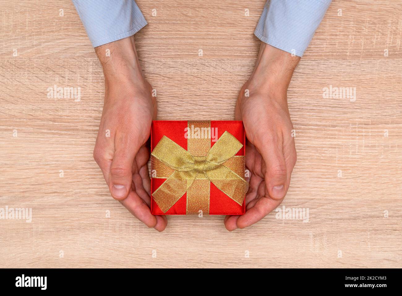 Carte cadeau or Banque de photographies et d’images à haute résolution ...