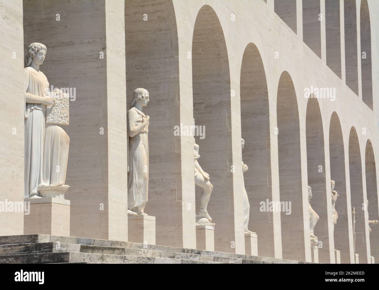 Le Palazzo della Civiltà Italiana se trouve à Rome, dans le quartier de ...