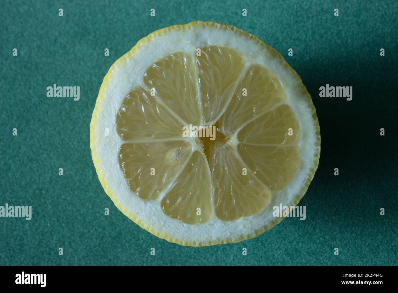 Découpe de citron Banque de photographies et d’images à haute ...