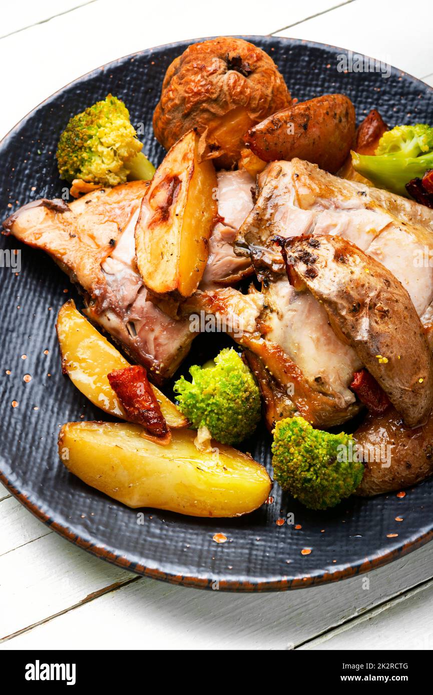 Cuisses de poulet cuites au four Banque de photographies et d’images à ...