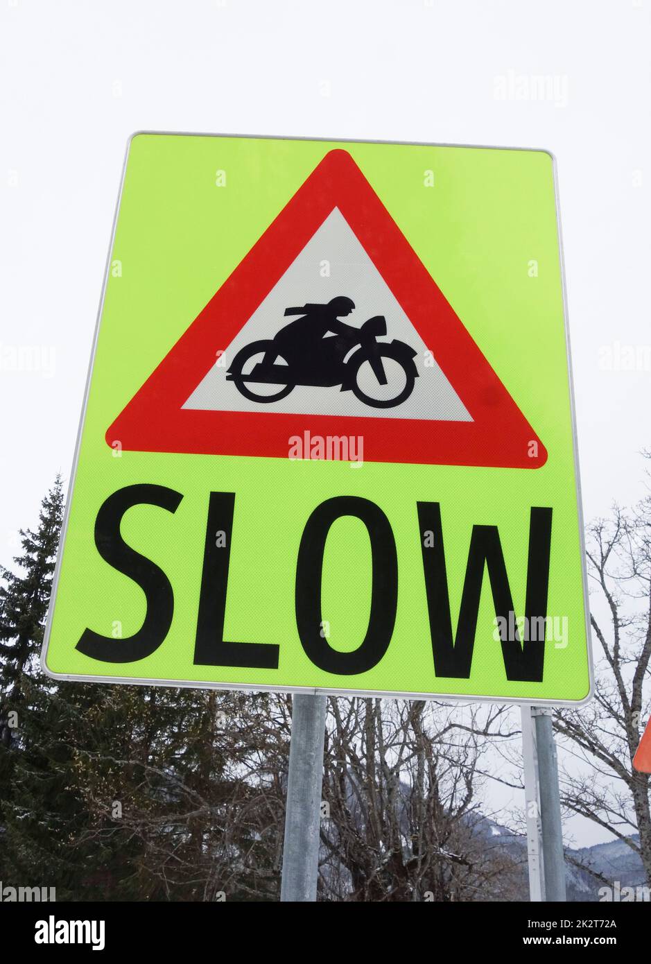 Panneau de signalisation mobile lent Banque de photographies et d ...