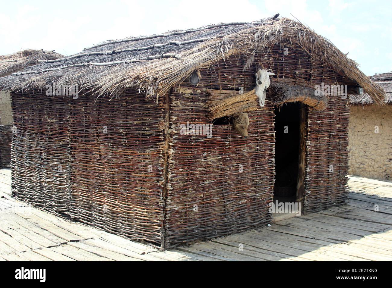 Maison de maison de paille Banque de photographies et d’images à haute ...