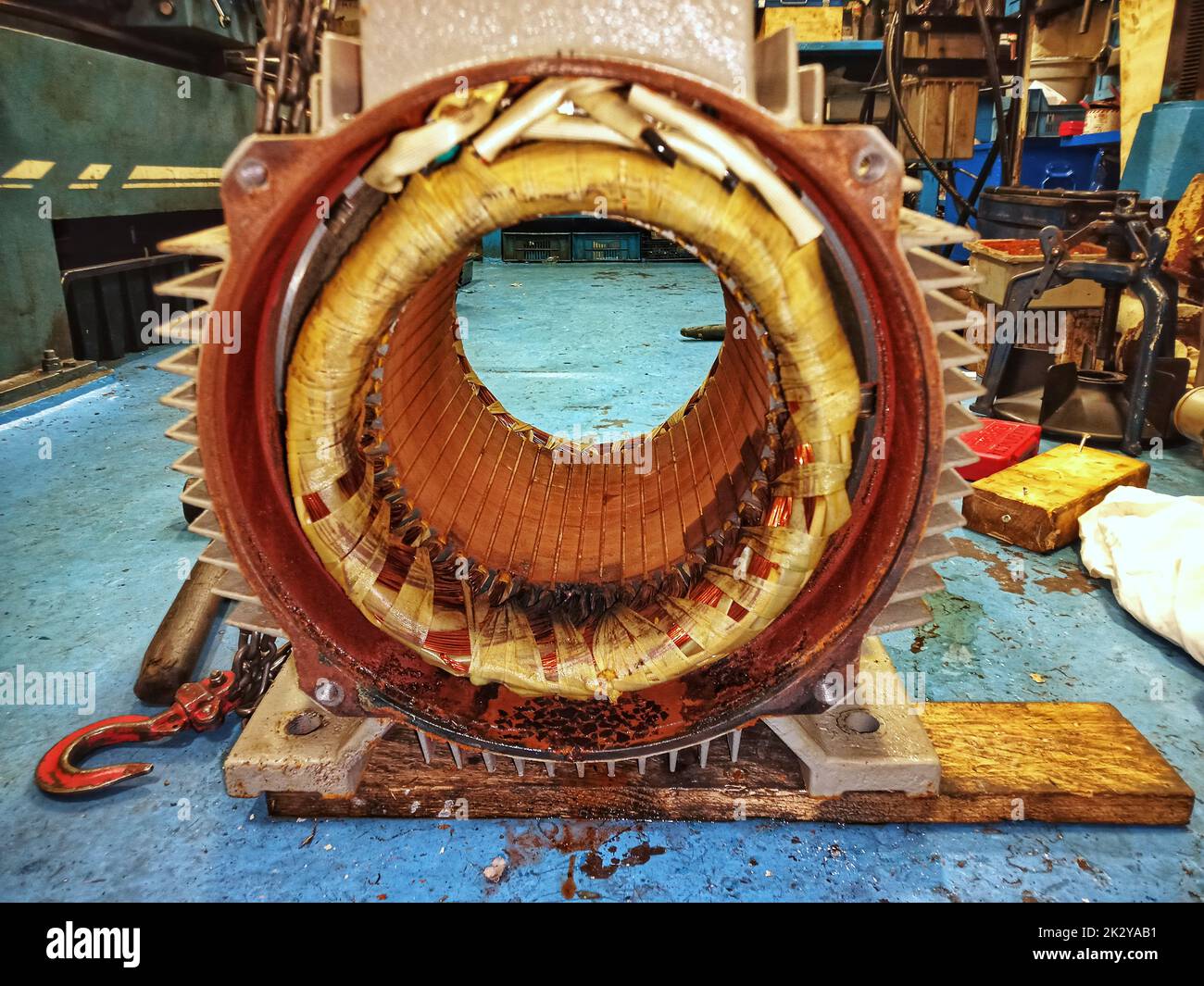 bobinage du moteur brûlé, isolation basse de l'enroulement du moteur ...