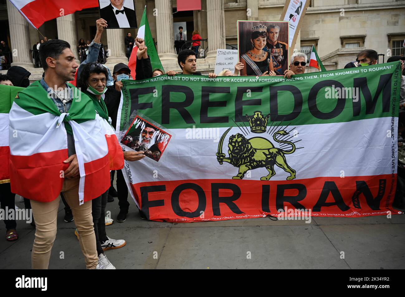 La protestation se poursuit sur la place Trafalgar de la mort illégale ...