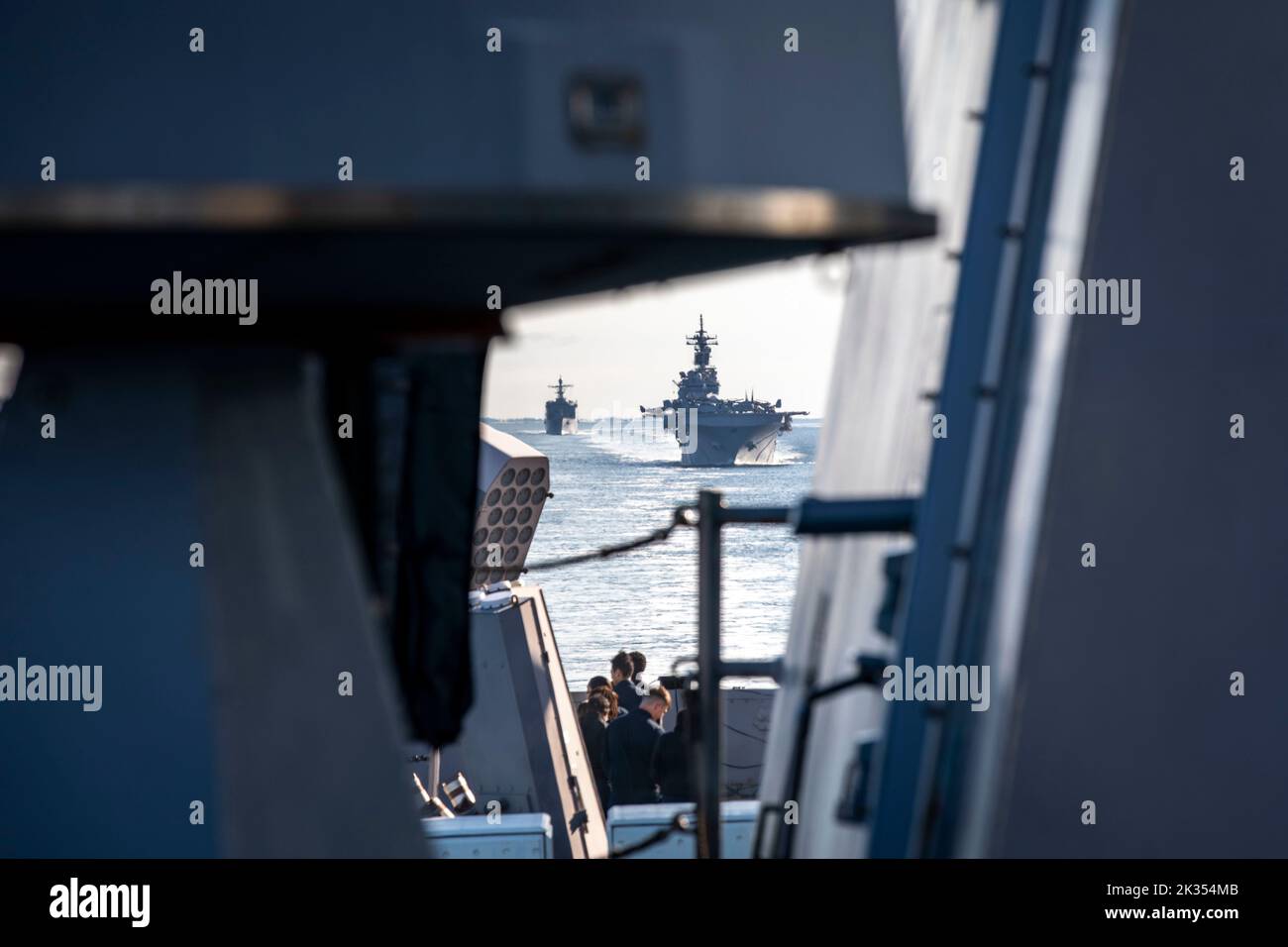 Amphibious transport dock uss gunston hall lsd 44 Banque de photographies et d’images à haute ...