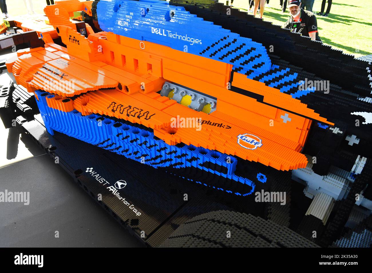 Une version pleine grandeur de la voiture Lego Technics McLaren F1 ...