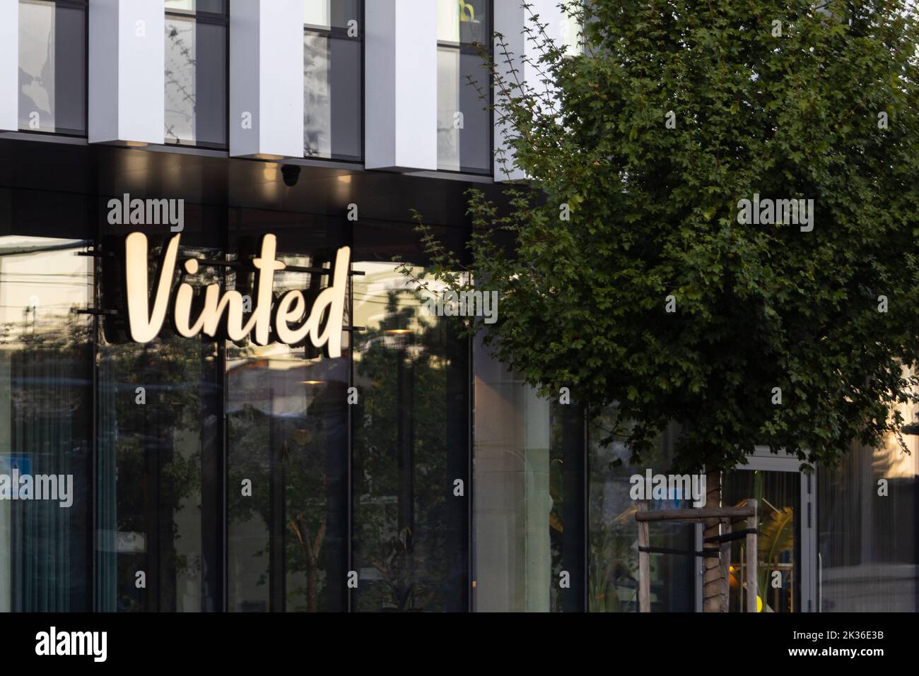 Vinted logo Banque de photographies et d’images à haute résolution - Alamy