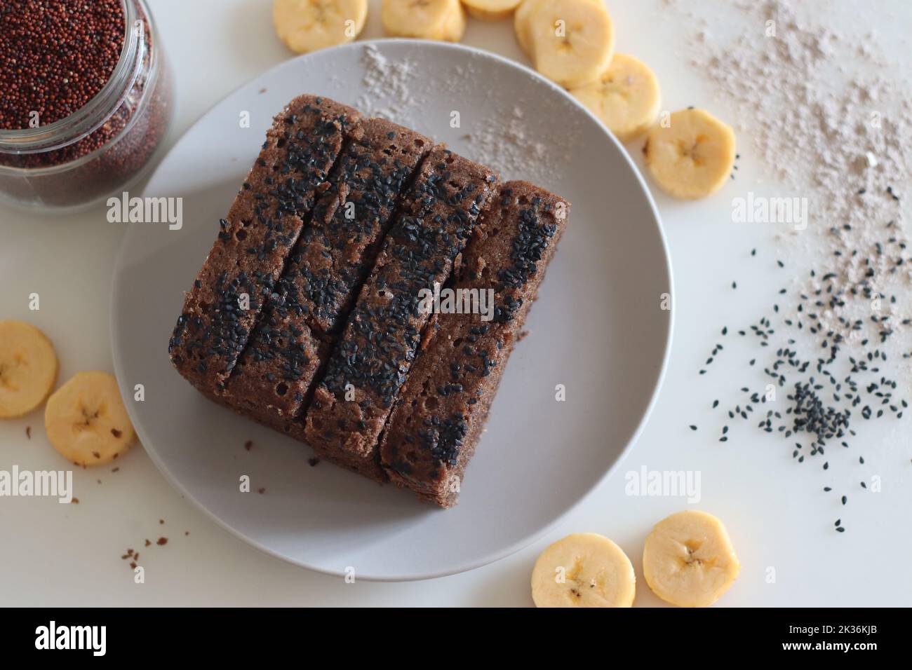 Gâteau Ragi plantain. Gâteau au thé sans gluten composé de farine de ...