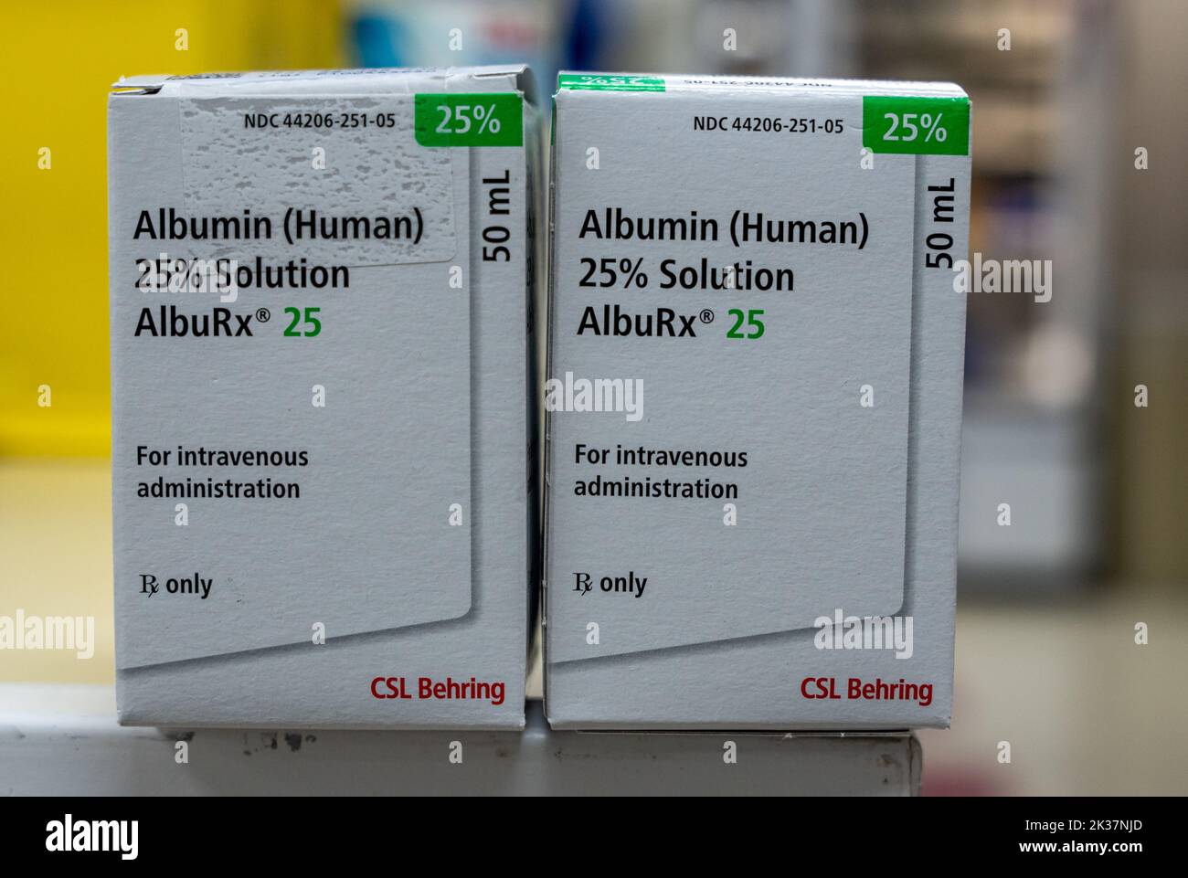 L'injection d'albumine (humaine) est utilisée comme liquide d'amorçage ...